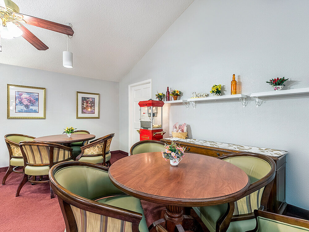 Clearwater Beach FL Senior Living Gallery - Belleairs Towers